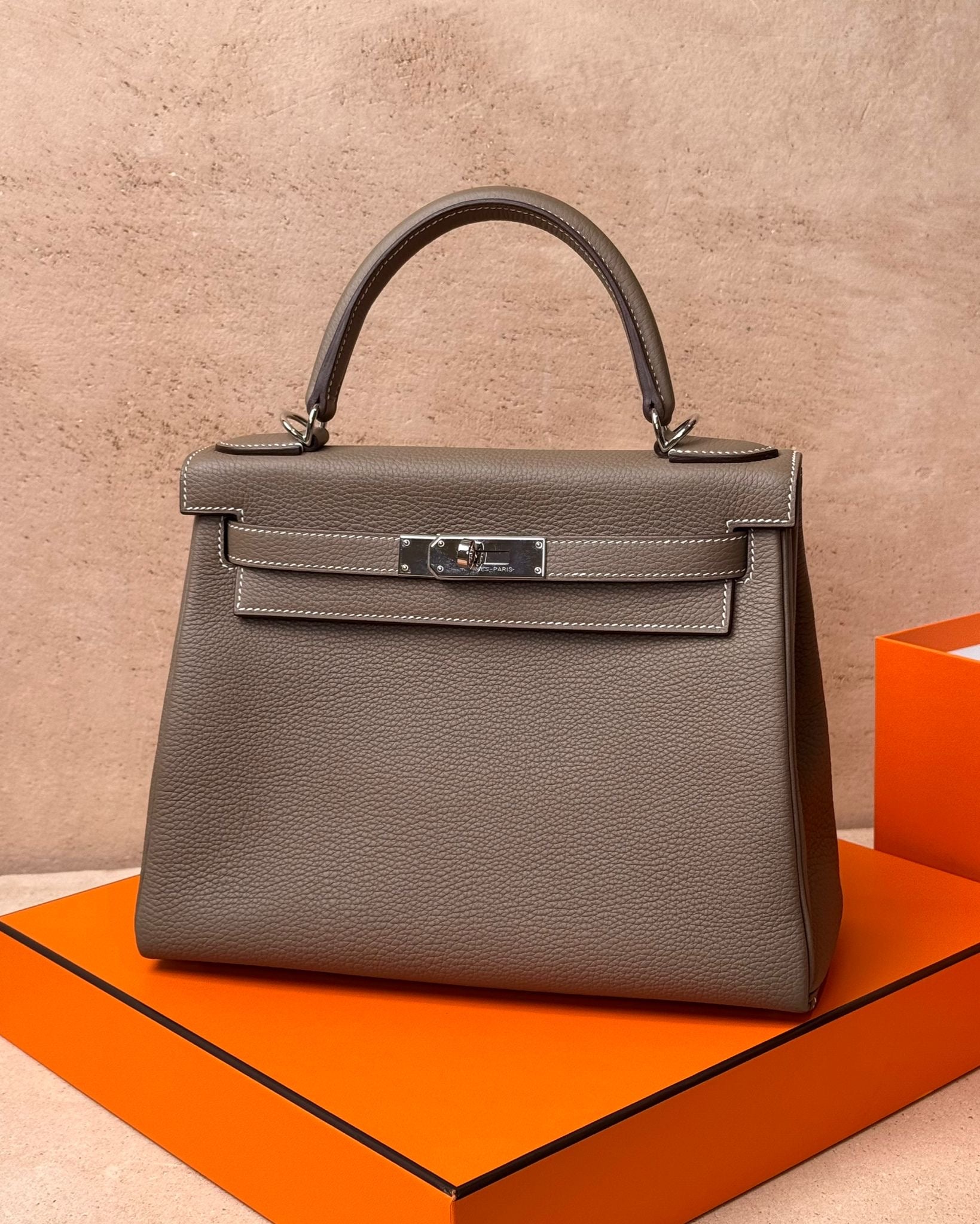 Hermès Hermès Kelly 28 - Etoupe Togo | Palladium Hardware – Lux Second ...